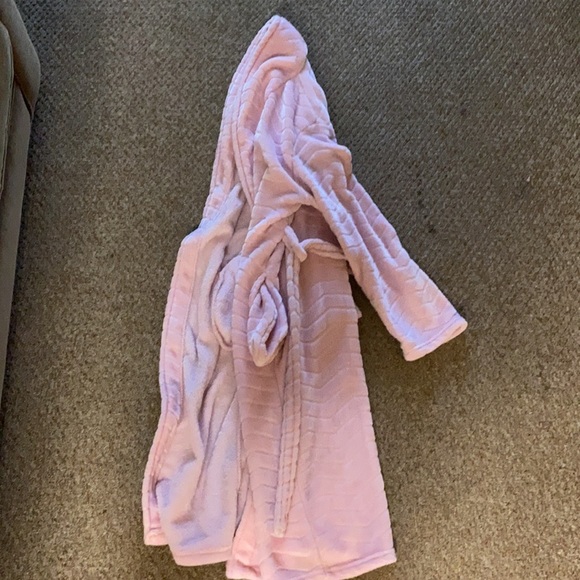 Intimates & Sleepwear | Soft Pink Robe | Poshmark